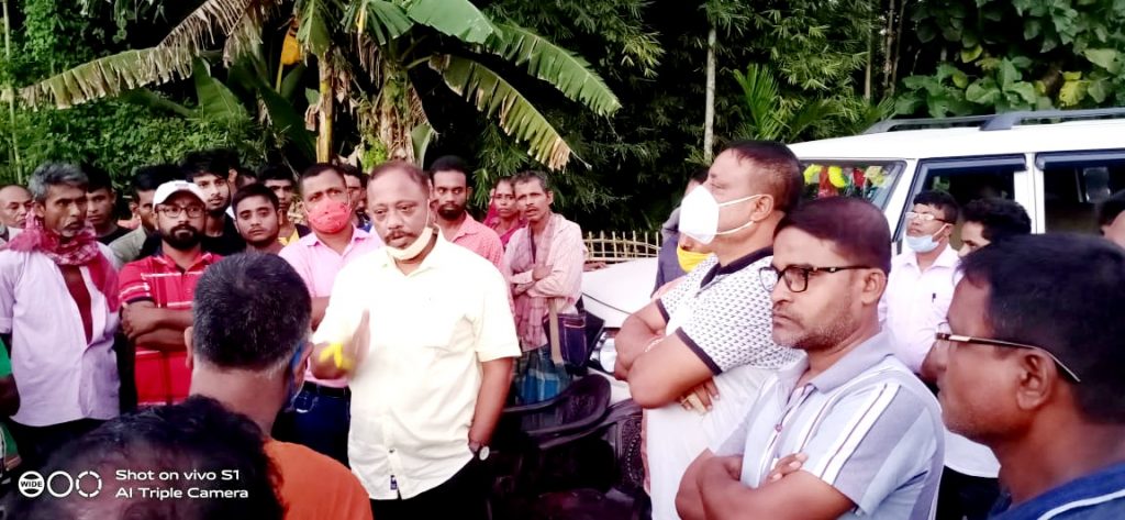 Minister Parimal Suklabaidya takes stock of situation along Assam ...